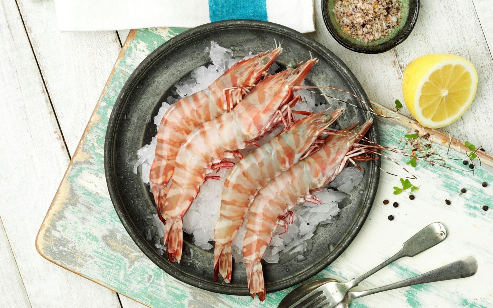 Raw Whole Australian Tiger Prawns - Markwell Foods New Zealand
